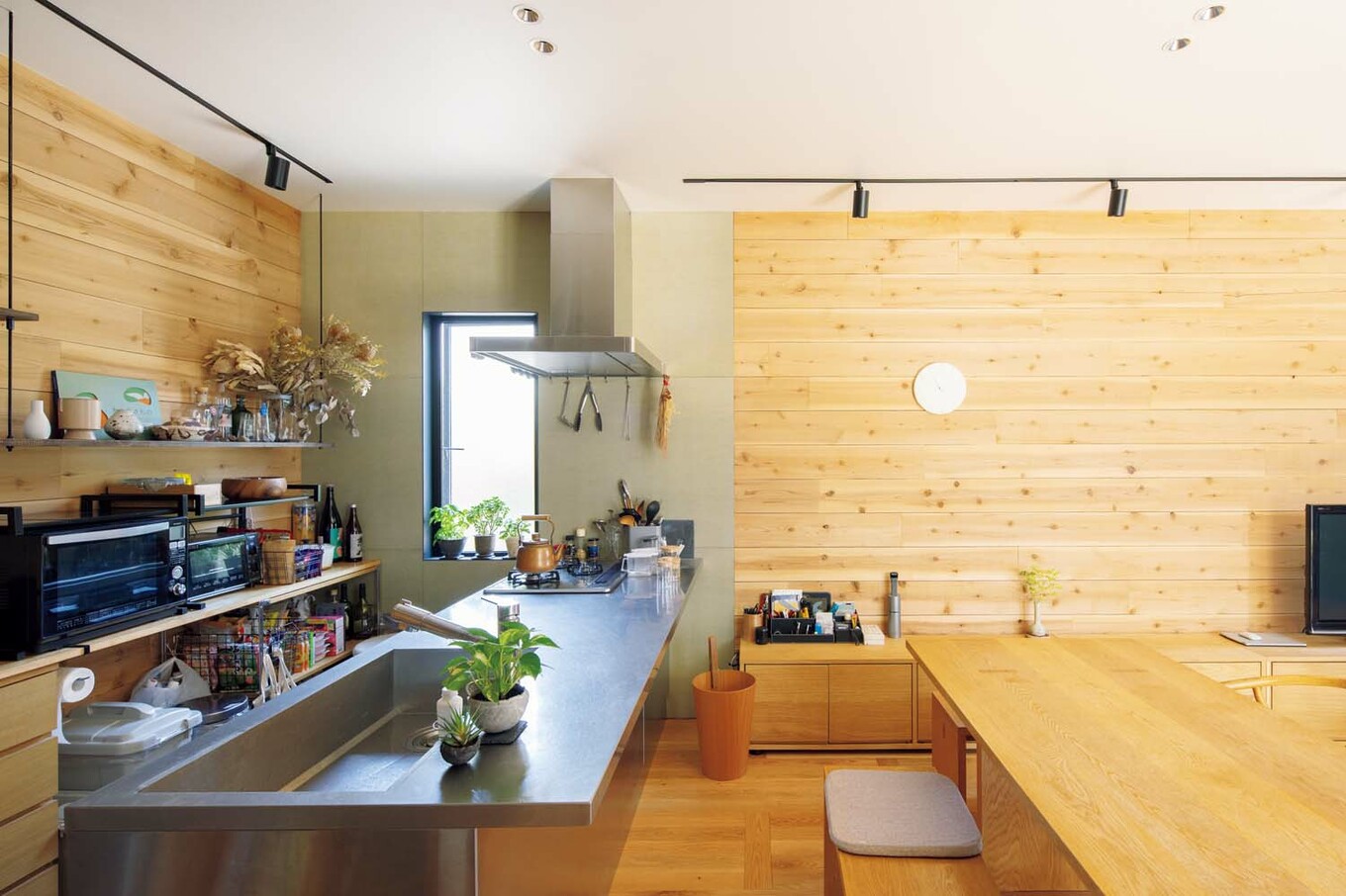 [写真](1ページ目)まるで旅館の風呂みたい。東京・敷地30坪に建つ家の極上空間 | ESSEonline（エッセ オンライン）