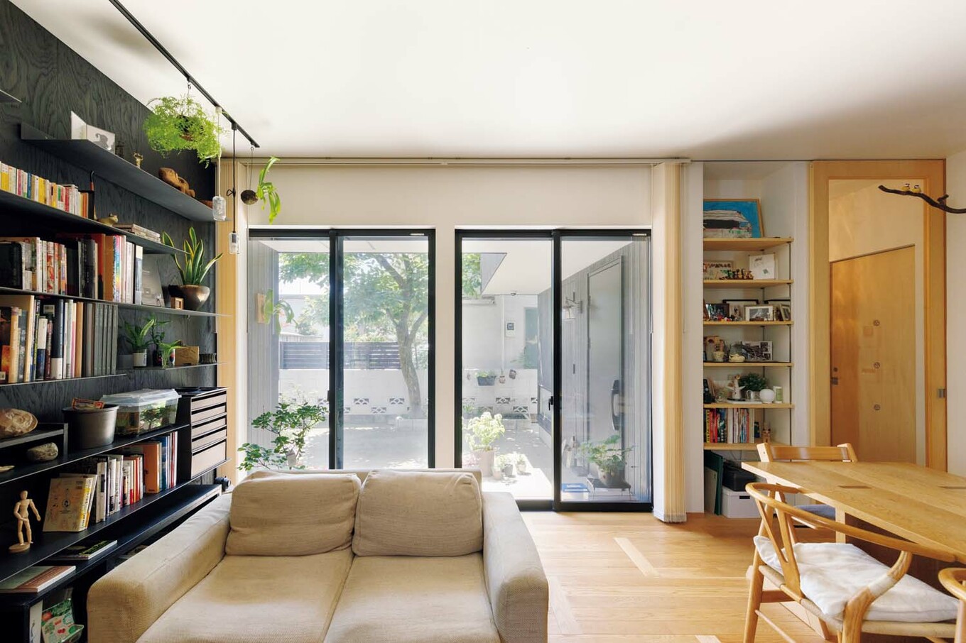 [写真](1ページ目)まるで旅館の風呂みたい。東京・敷地30坪に建つ家の極上空間 | ESSEonline（エッセ オンライン）