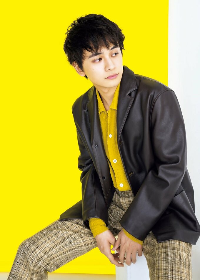 [写真](1ページ目)北村匠海さんが“やめて”ラクになったこと。「すごく生きやすく、居心地がよくなった」 | ESSEonline（エッセ オンライン）